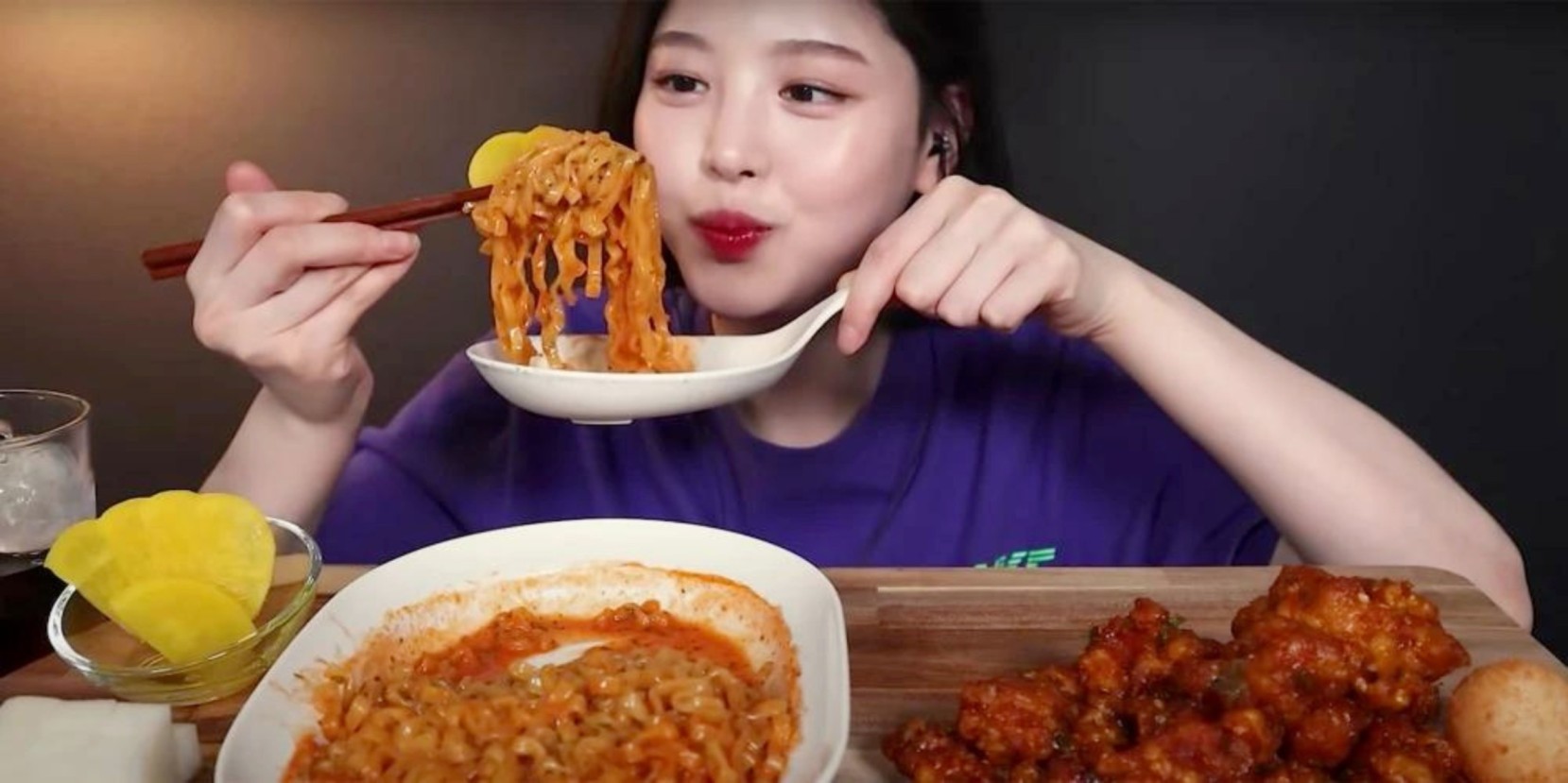 How are K-pop stars spreading K-food? - Wang House Cafe